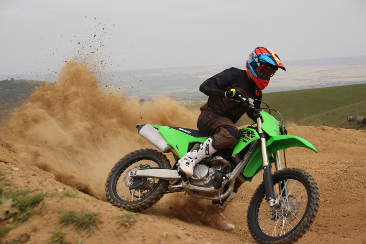 ¿Qué moto es mejor para hacer motocross, 250cc o 450cc? - Personal Enduro, cursos de moto Off ...